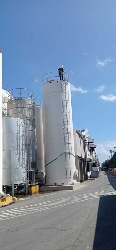 Tanque en PRFV con capacidad de 70.000 litros. – Polimet